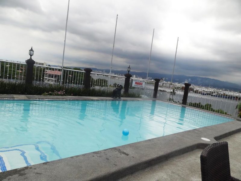 6 Hotels in Cebu with Rooftop Swimming Pools