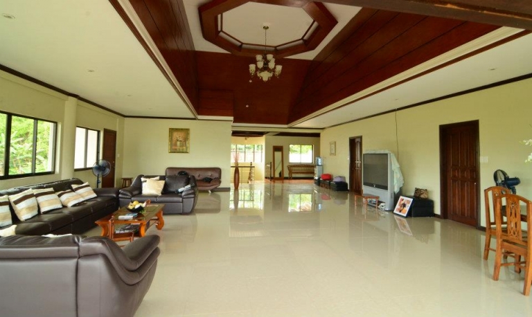 Easy Vacation House Review